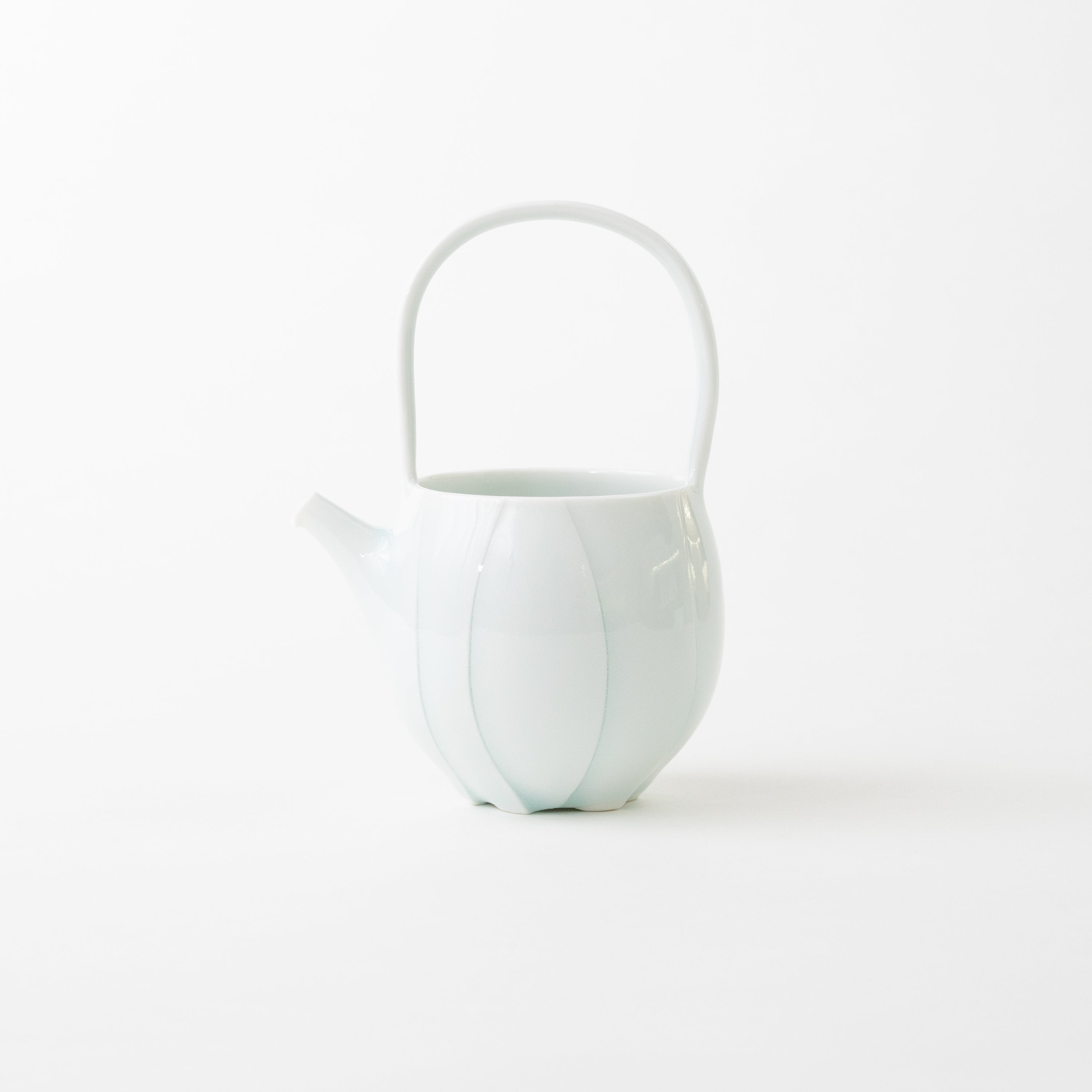 Swayed Sake Server with Handle / HIROSHI TARUTA – HULS GALLERY HONG ...